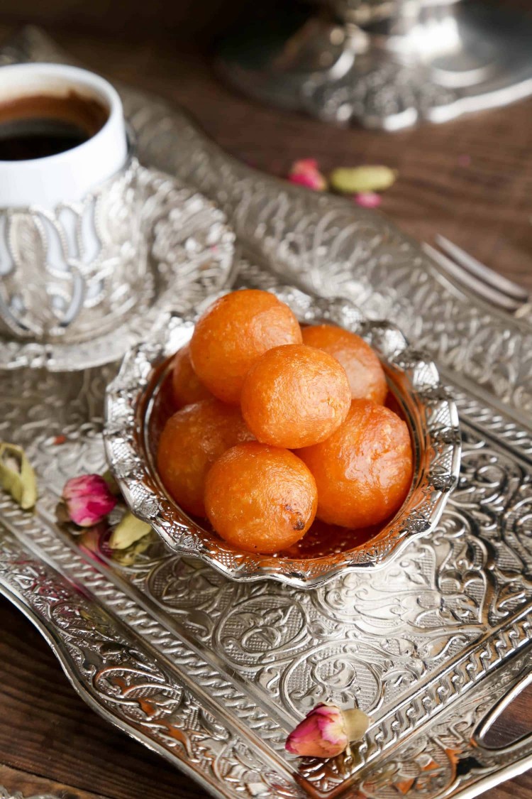 Luqaimat - Awameh (Middle Eastern Doughnut Holes)