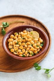 Fasolia Bi Zeit (Middle Eastern Green Beans) - Little Sunny Kitchen