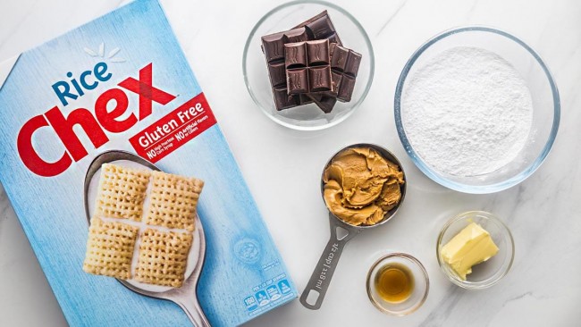 Puppy Chow Recipe (Muddy Buddies) - Little Sunny Kitchen