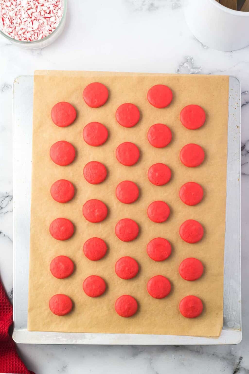 Peppermint Chocolate Macarons (Christmas Macarons Recipe)