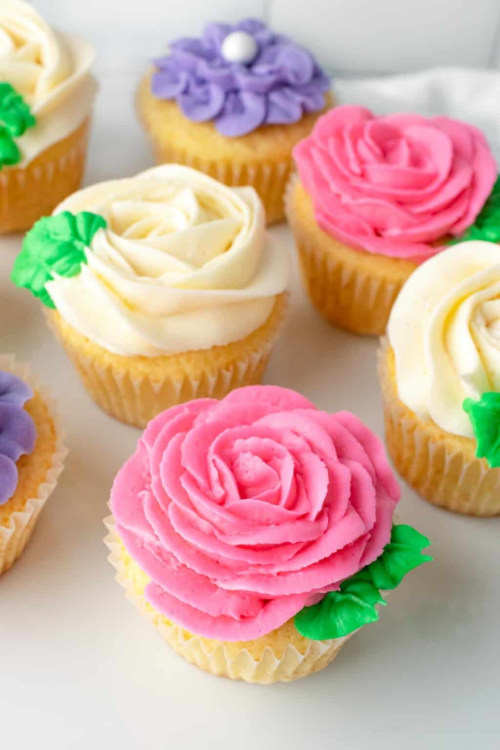 Buttercream Flower Cupcakes (3 Different Styles) - Little Sunny Kitchen