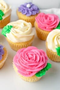 Buttercream Flower Cupcakes (3 Different Styles) - Little Sunny Kitchen