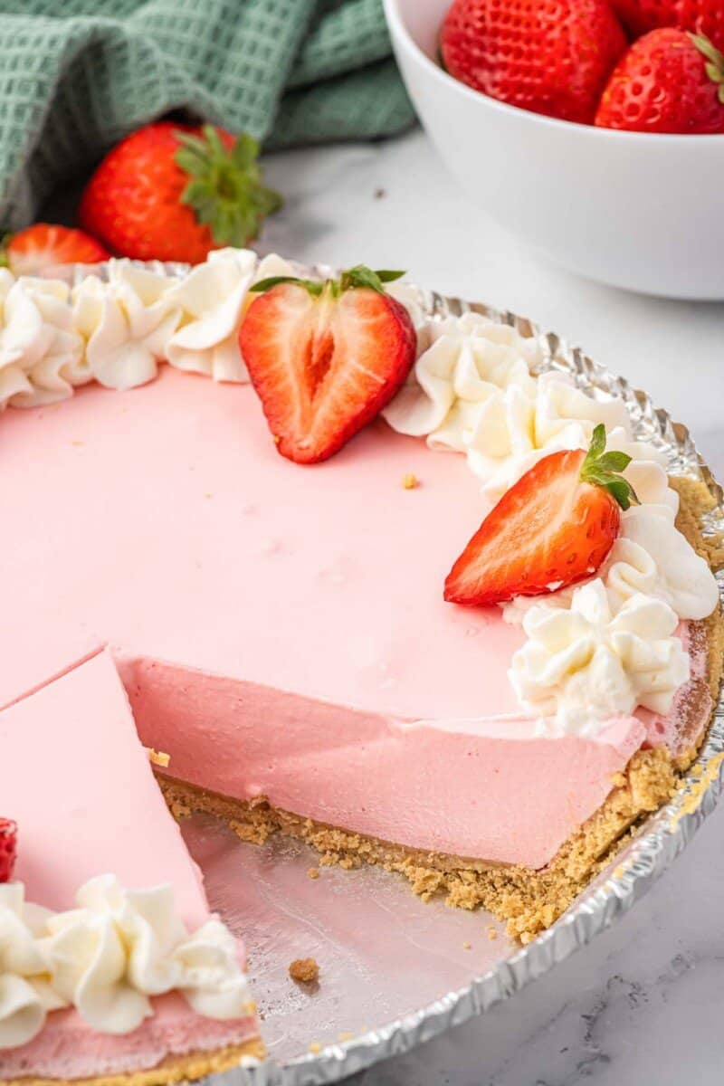 Easy No Bake Strawberry Pie - Little Sunny Kitchen