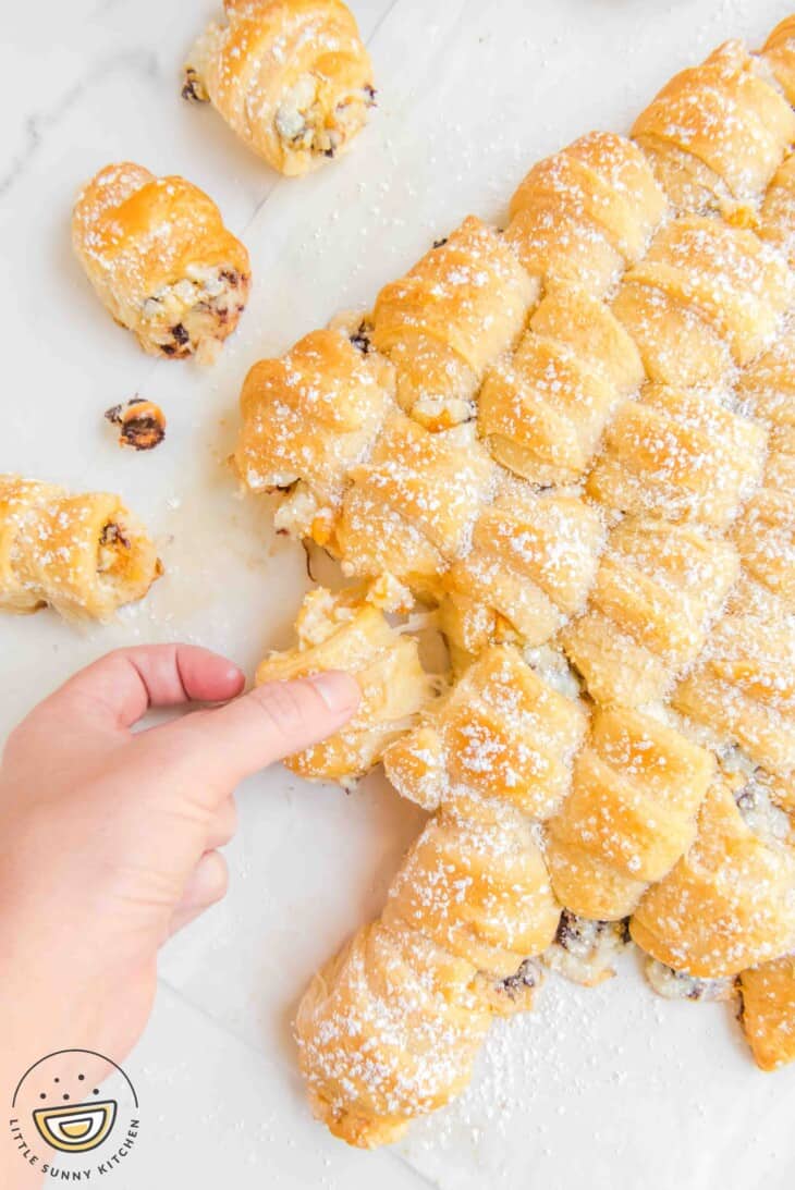 Pull-Apart Chocolate Chip Cheesecake Crescent Christmas Tree