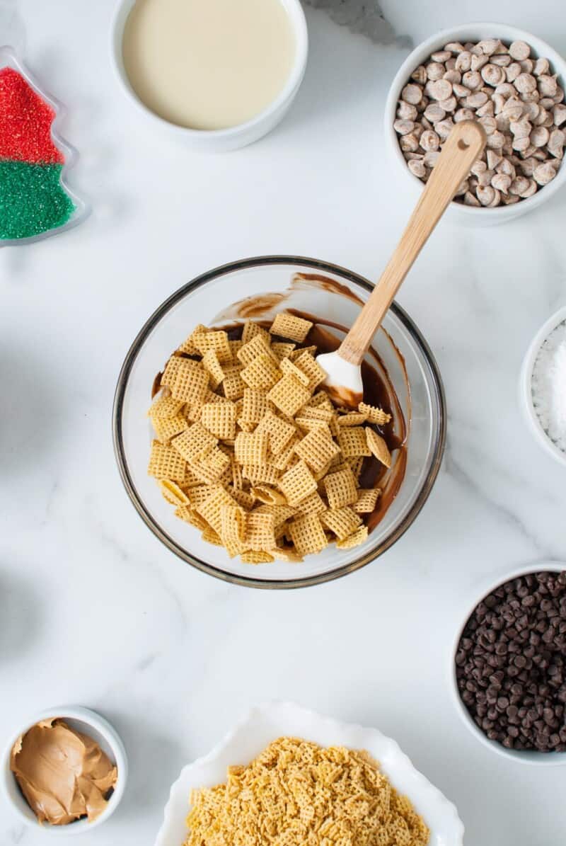 Puppy Chow Christmas Microwave Fudge - Little Sunny Kitchen