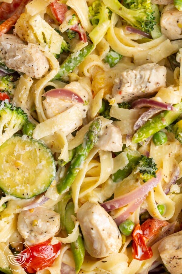Chicken Pasta Primavera - Little Sunny Kitchen