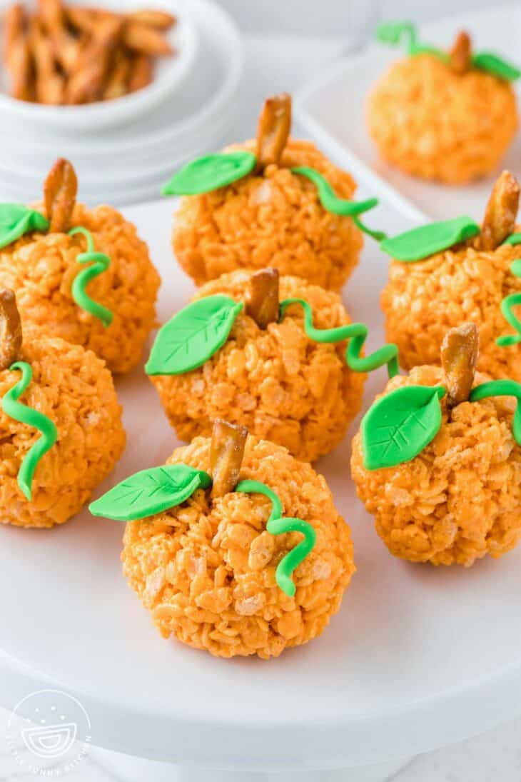 Pumpkin Shaped Rice Krispie Treats - Little Sunny Kitchen