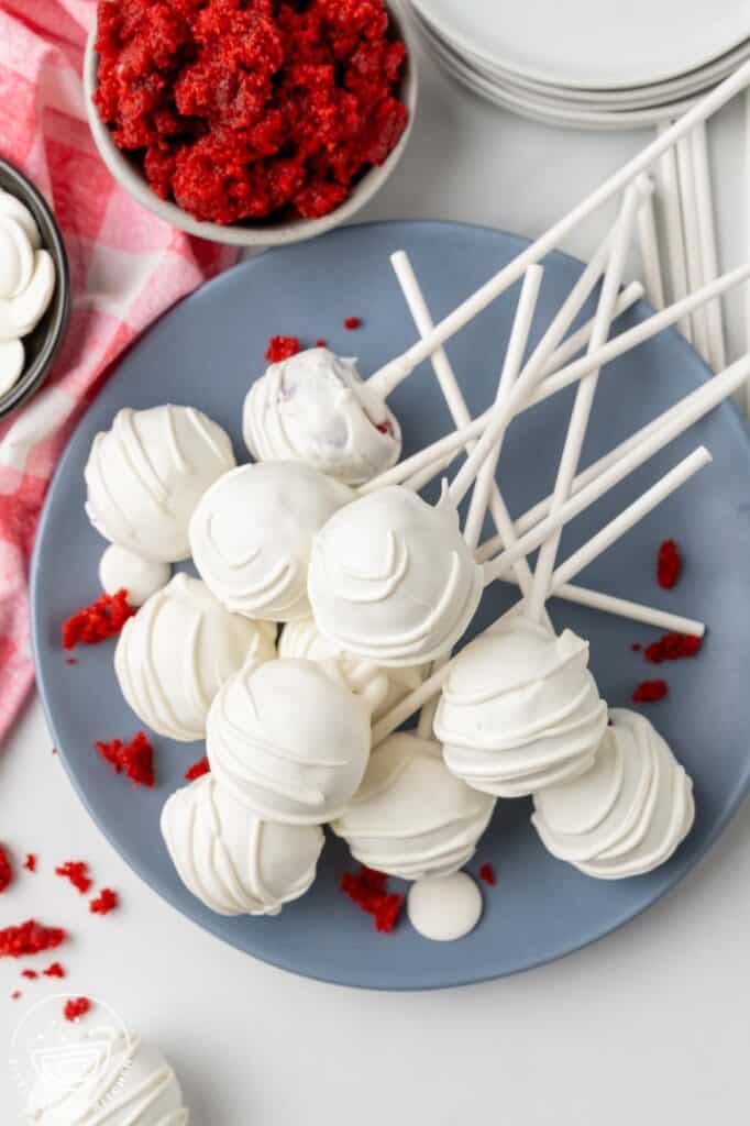 Red Velvet Cake Pops - Little Sunny Kitchen