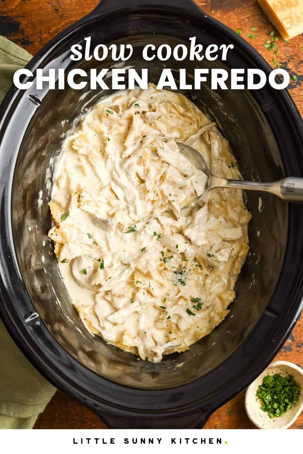 Easy Slow Cooker Chicken Alfredo