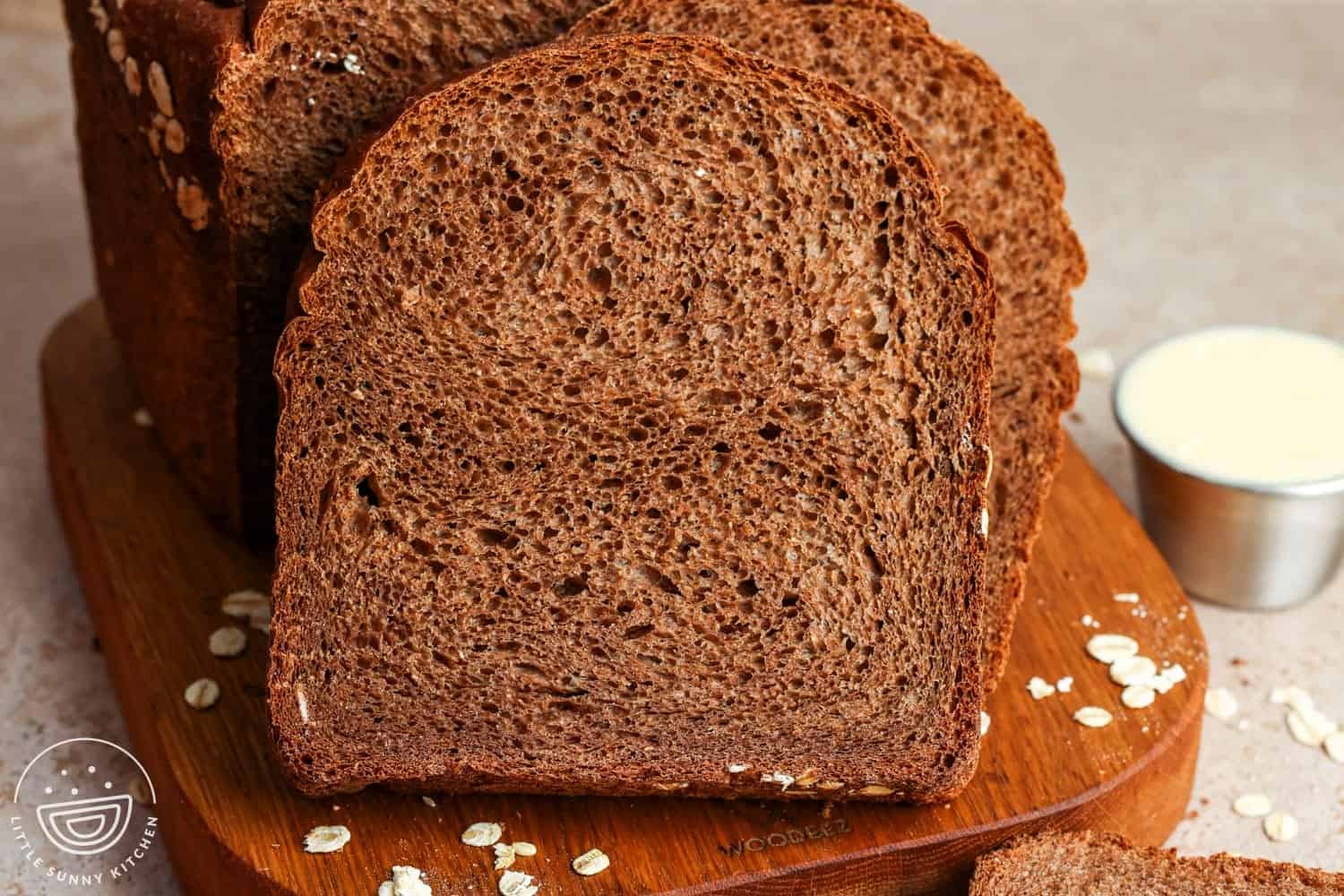 Easy Steakhouse Style Brown Bread in the Bread Machine