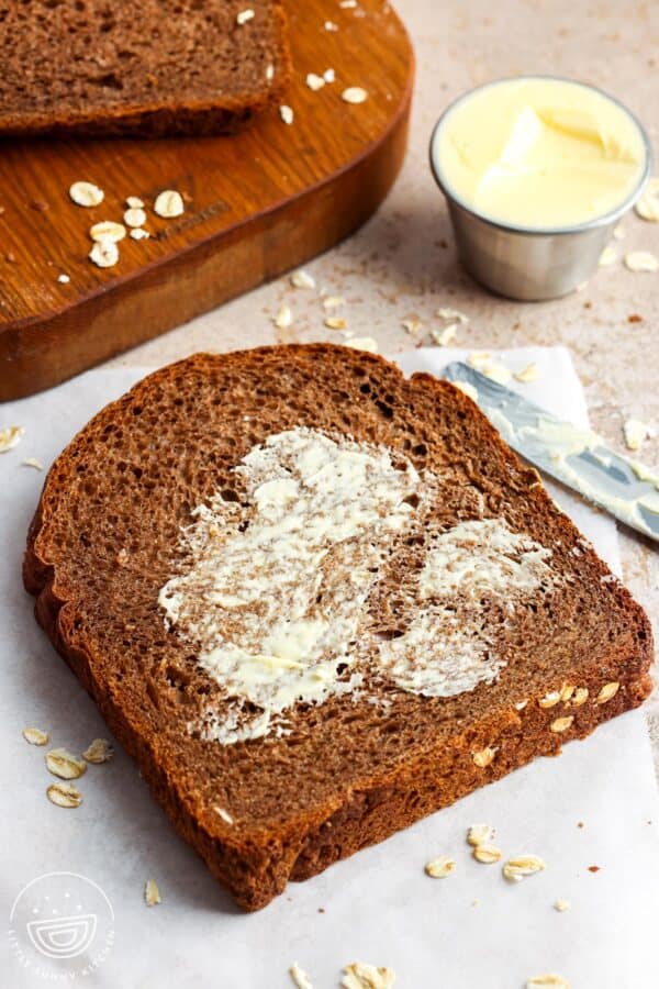 Easy Steakhouse Style Brown Bread in the Bread Machine