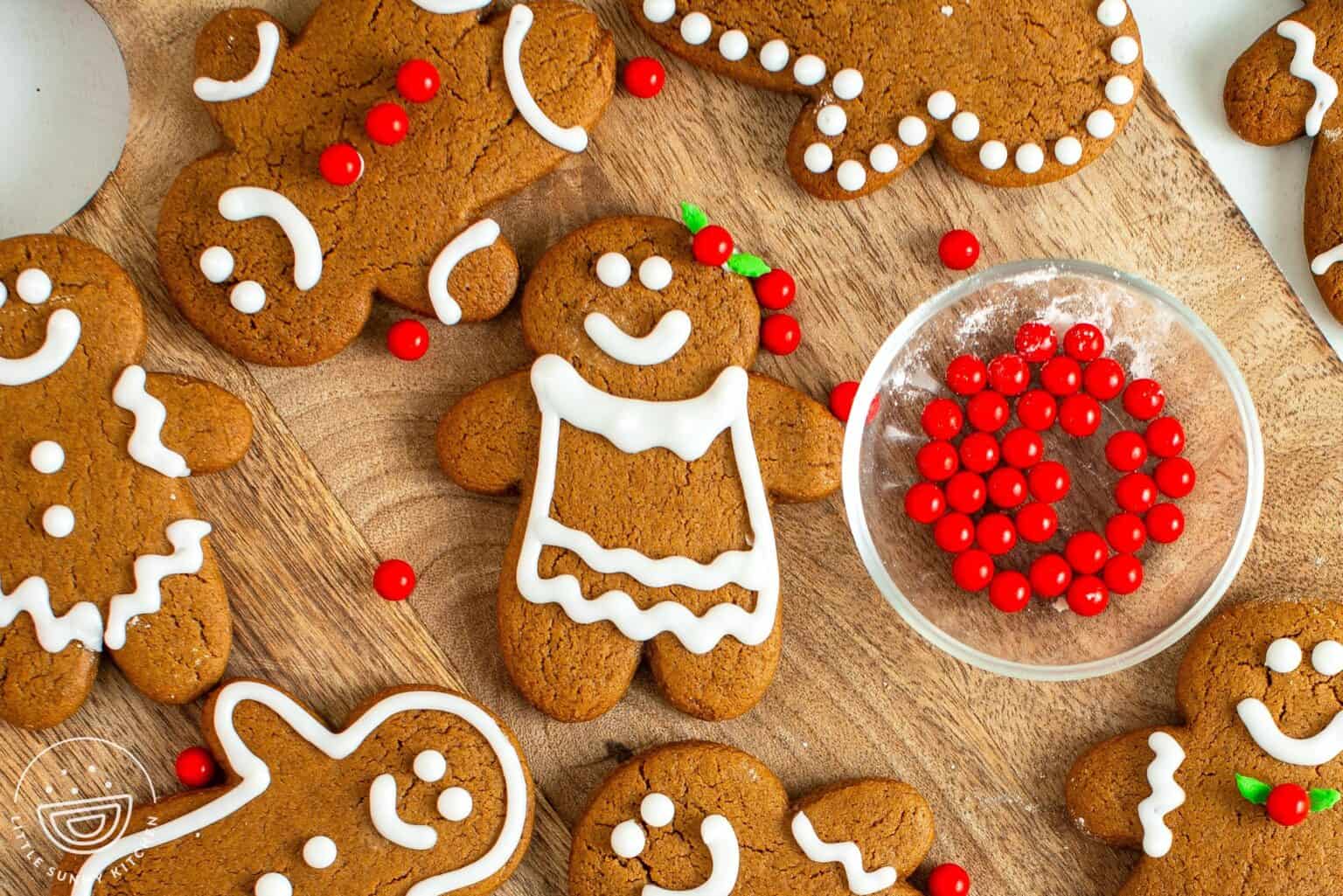 35 Best Christmas Cookies for Gift Boxes and Trays